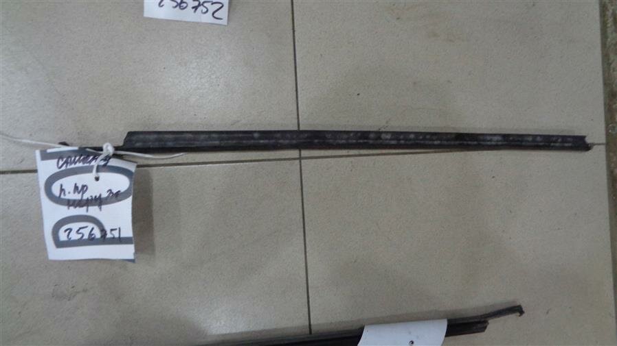 Накладка стекла переднего правого (бархотка) от Iran Khodro Samand 2003>