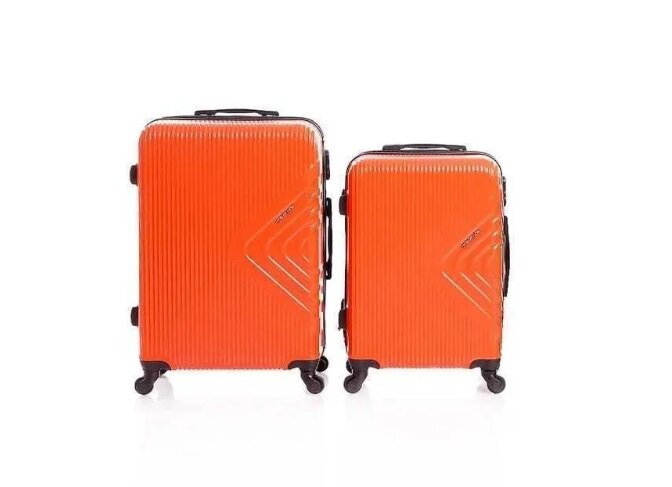 Комплект чемоданов 