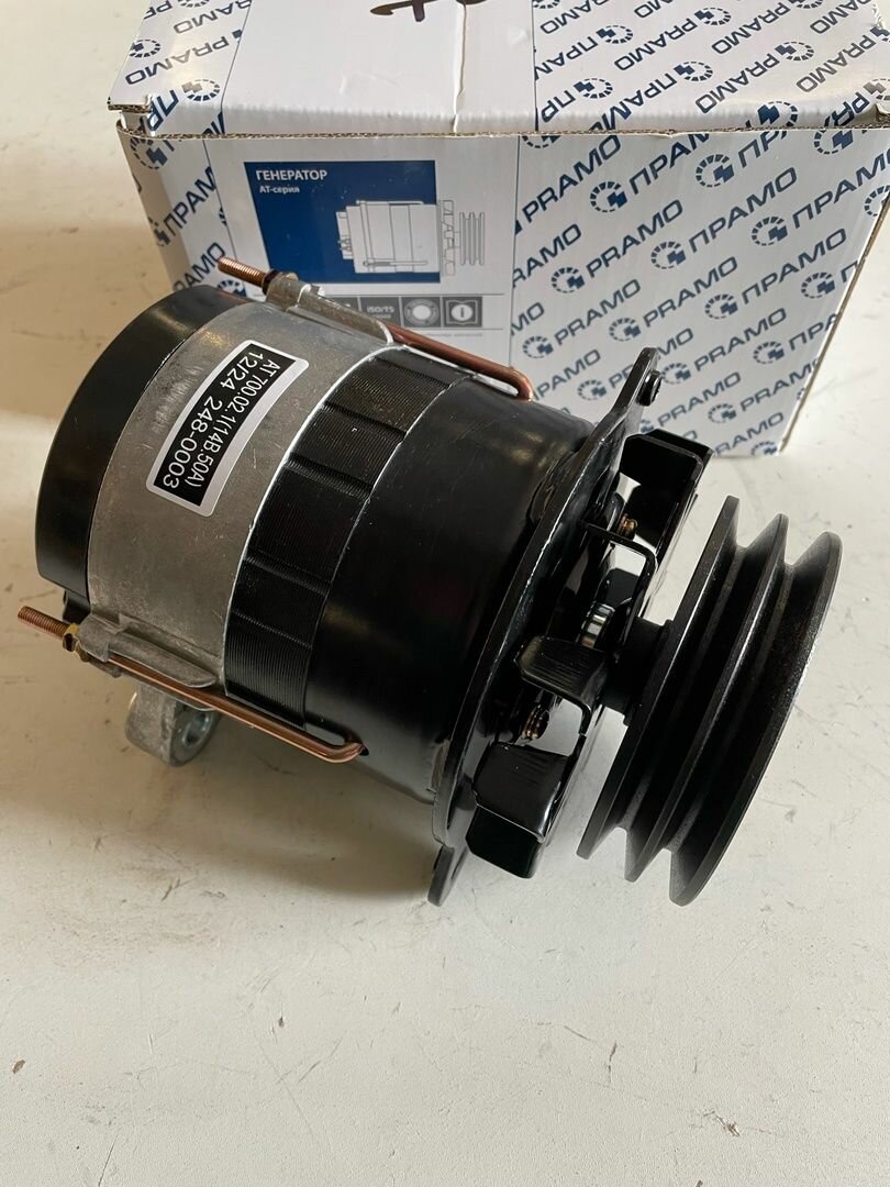 Генератор 14В/50А 700Вт, Т-28, 30, 40, ЛТЗ, ВТЗ дв. Д-10, Д-144 прамо АТ 700.02.1