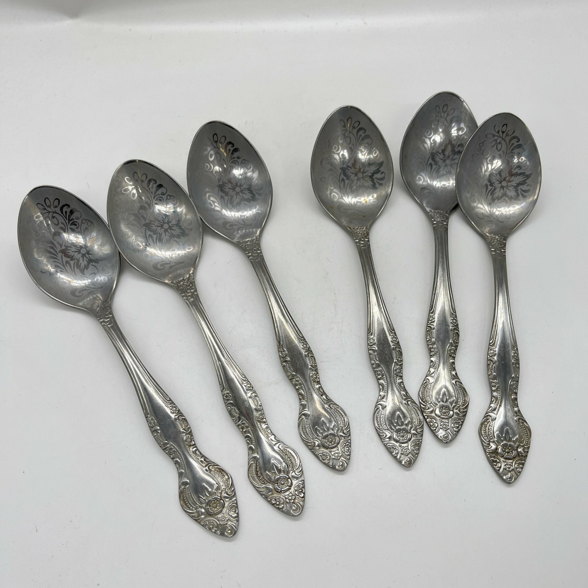 Набор из 6-ти столовых ложек, украшенных флоральным декором, нержавеющая сталь