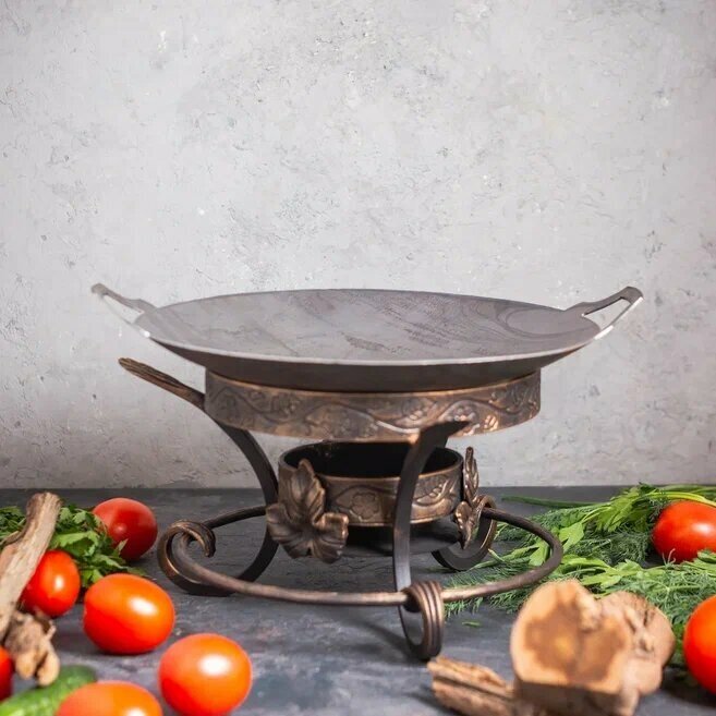 Сковорода Садж из стали 30 см на кованой подставке Кебаб