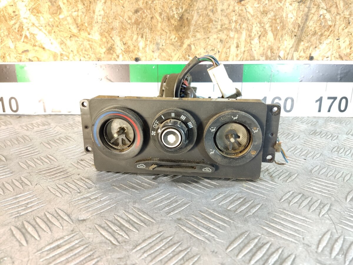 Блок управления отопителя климатической установки KIA Rio 2000 2005 0K32A61190