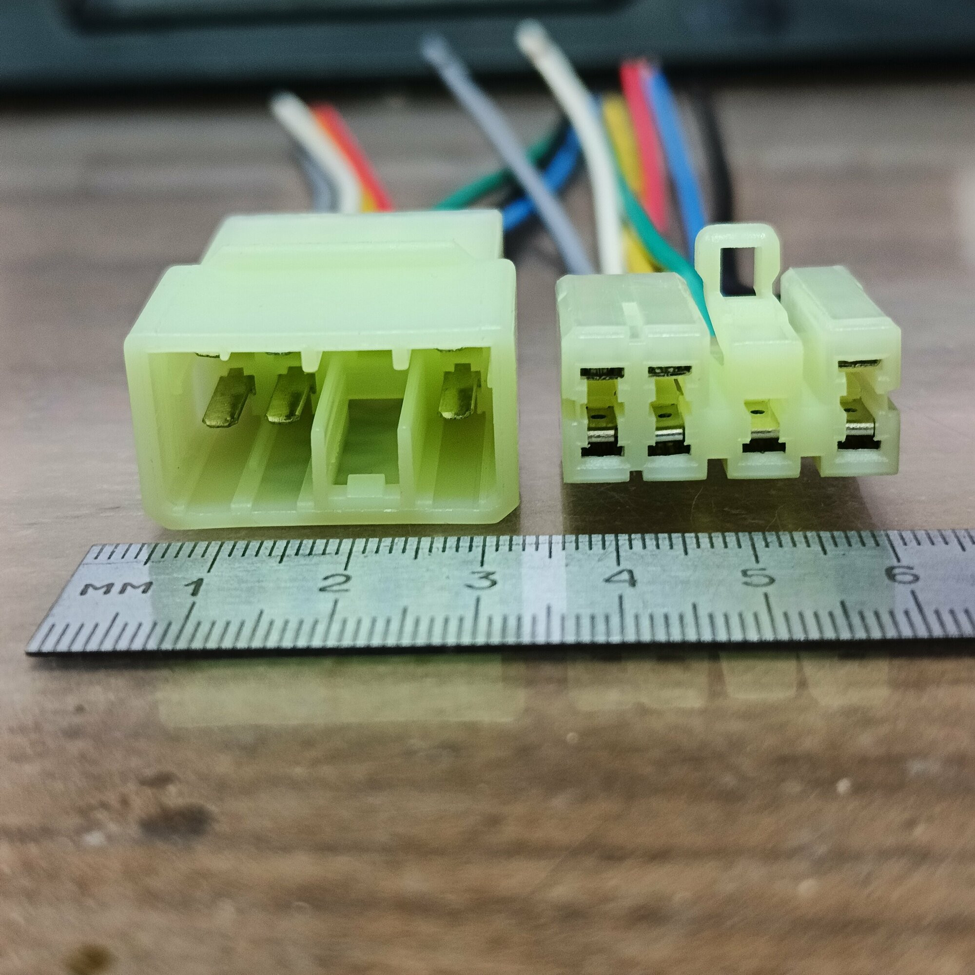Разъем (штекер) 7 контактов блока предохранителей (мама+папа)