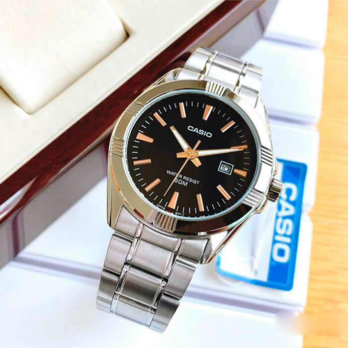 Наручные часы CASIO Collection, серебряный — фото 1