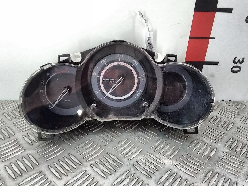 Панель приборная (щиток приборов) Citroen C3 2 98041181XT арт. 599631