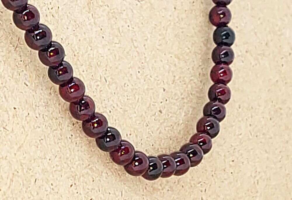 Колье, яшма