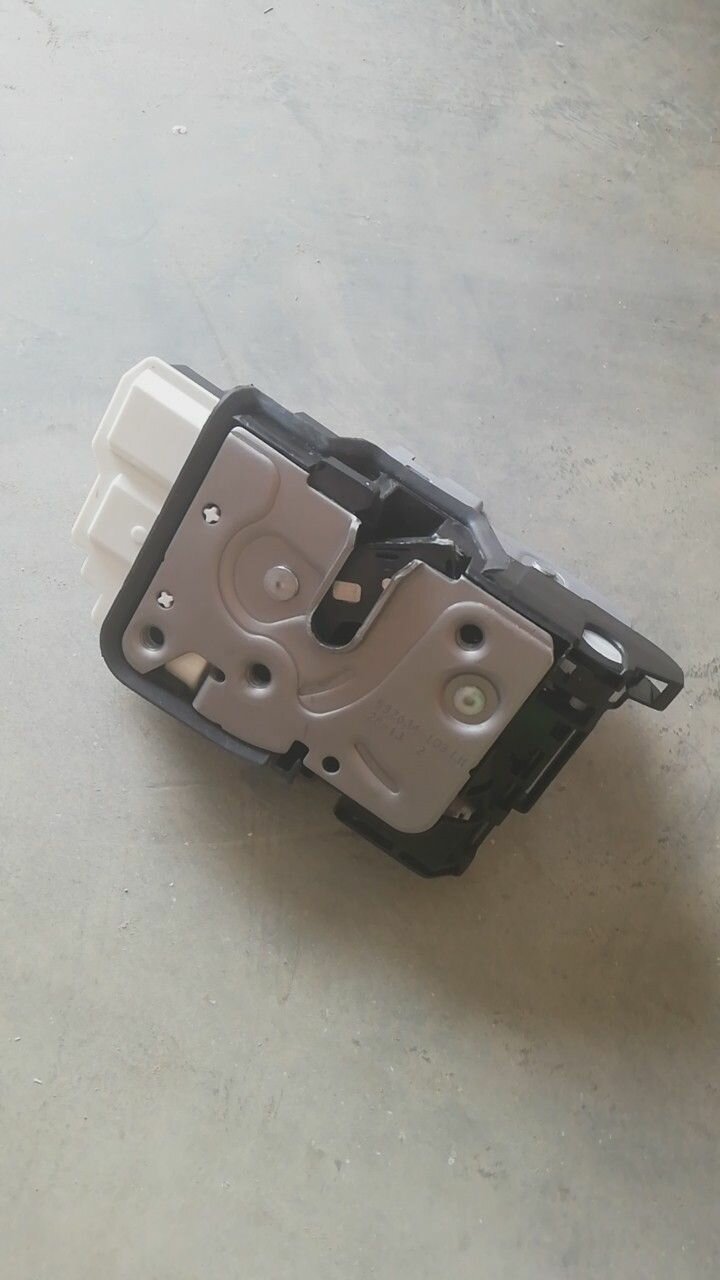 Замок двери передней левой Haval H6 [1.5 16V 6AT внедорожник 4X2 бензин] 6105110XKZ16A