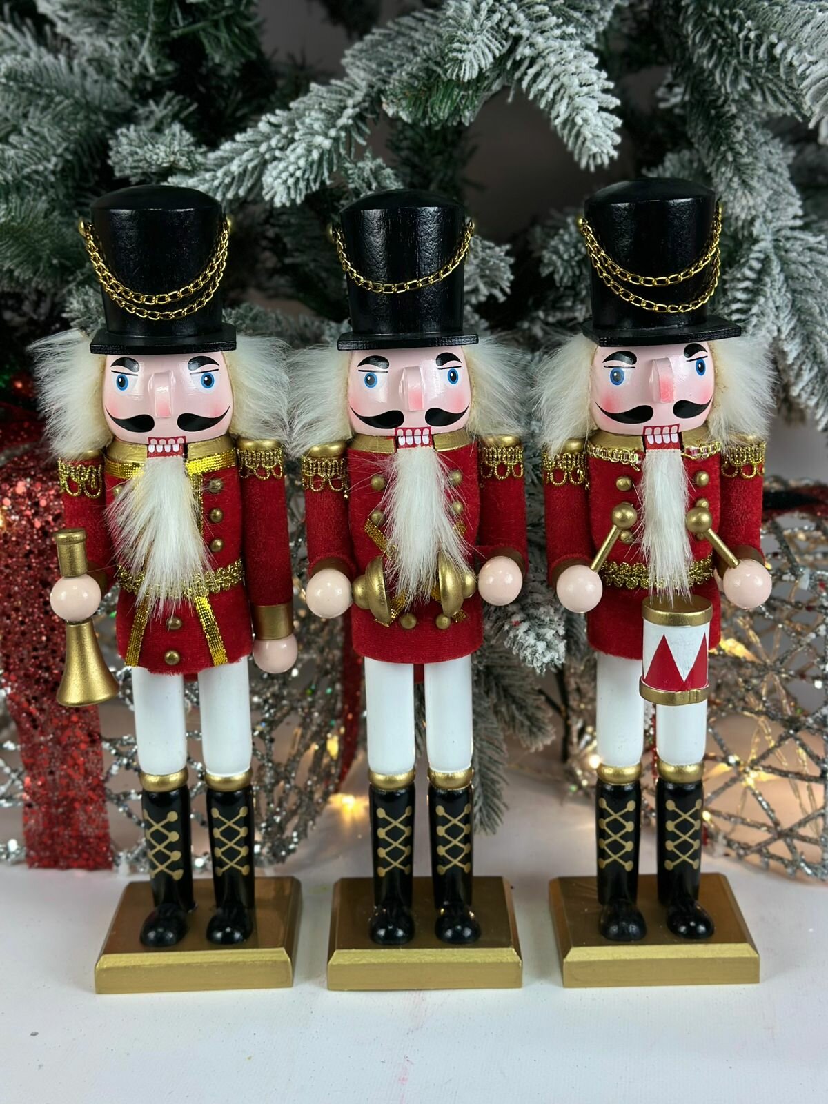 Новогодний декор для дома-Сказочный персонаж "Щелкунчик", комплект их 3-х штук, размер одной фигурки: 30*8 см