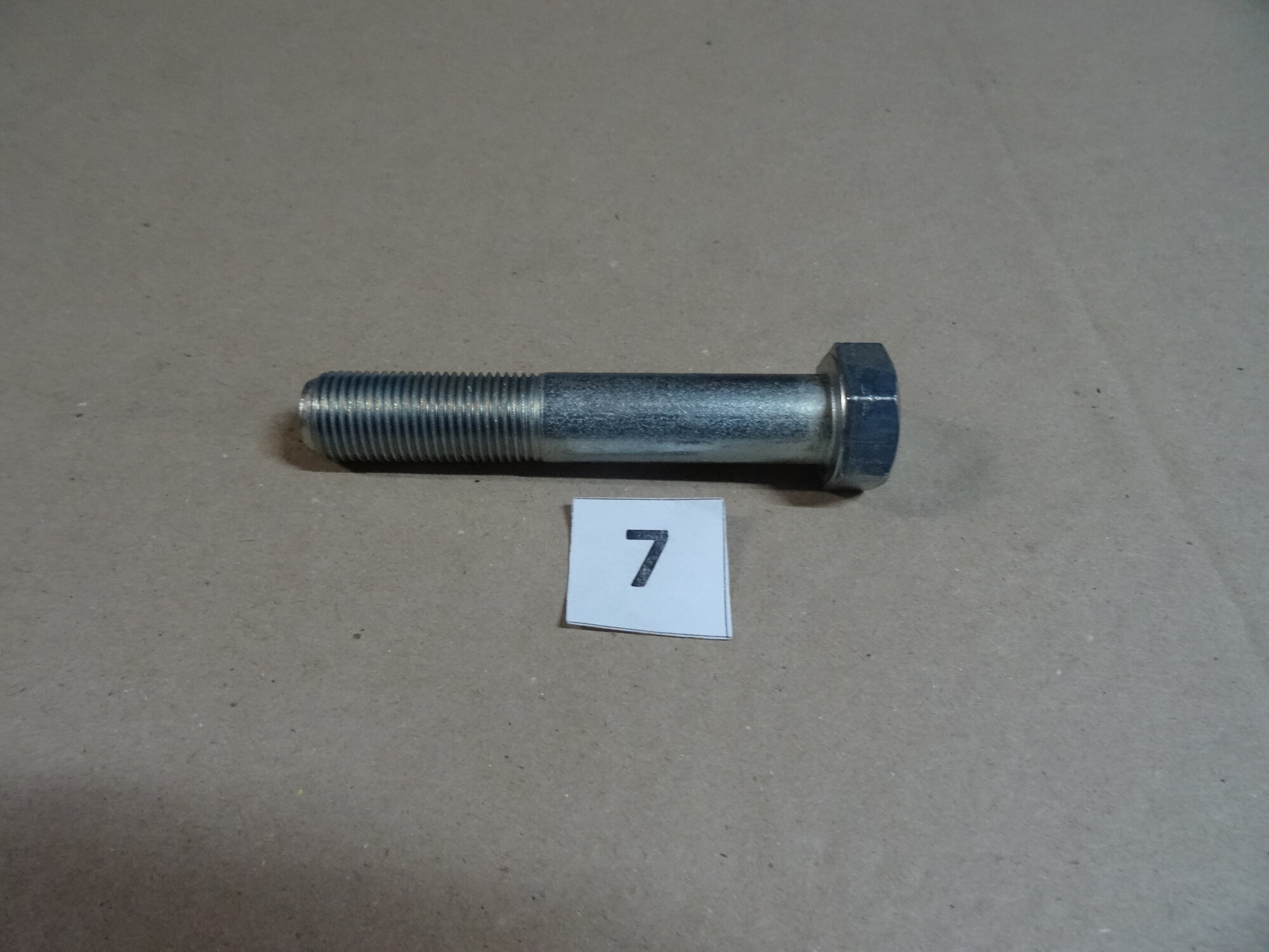 Болт М16х90х1,5 лебедки (кл. пр.8.8)