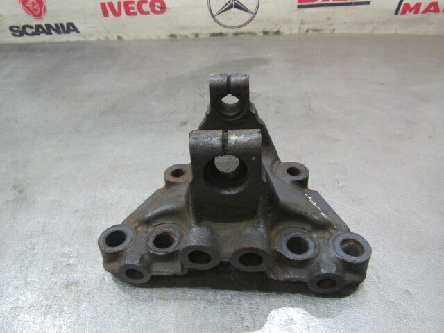 Кронштейн передней рессоры левый Scania P, G, R