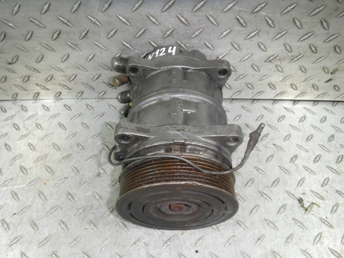 Компрессор кондиционера Mercedes-Benz E-класс W124/S124/C124/A124 (1984—1997)