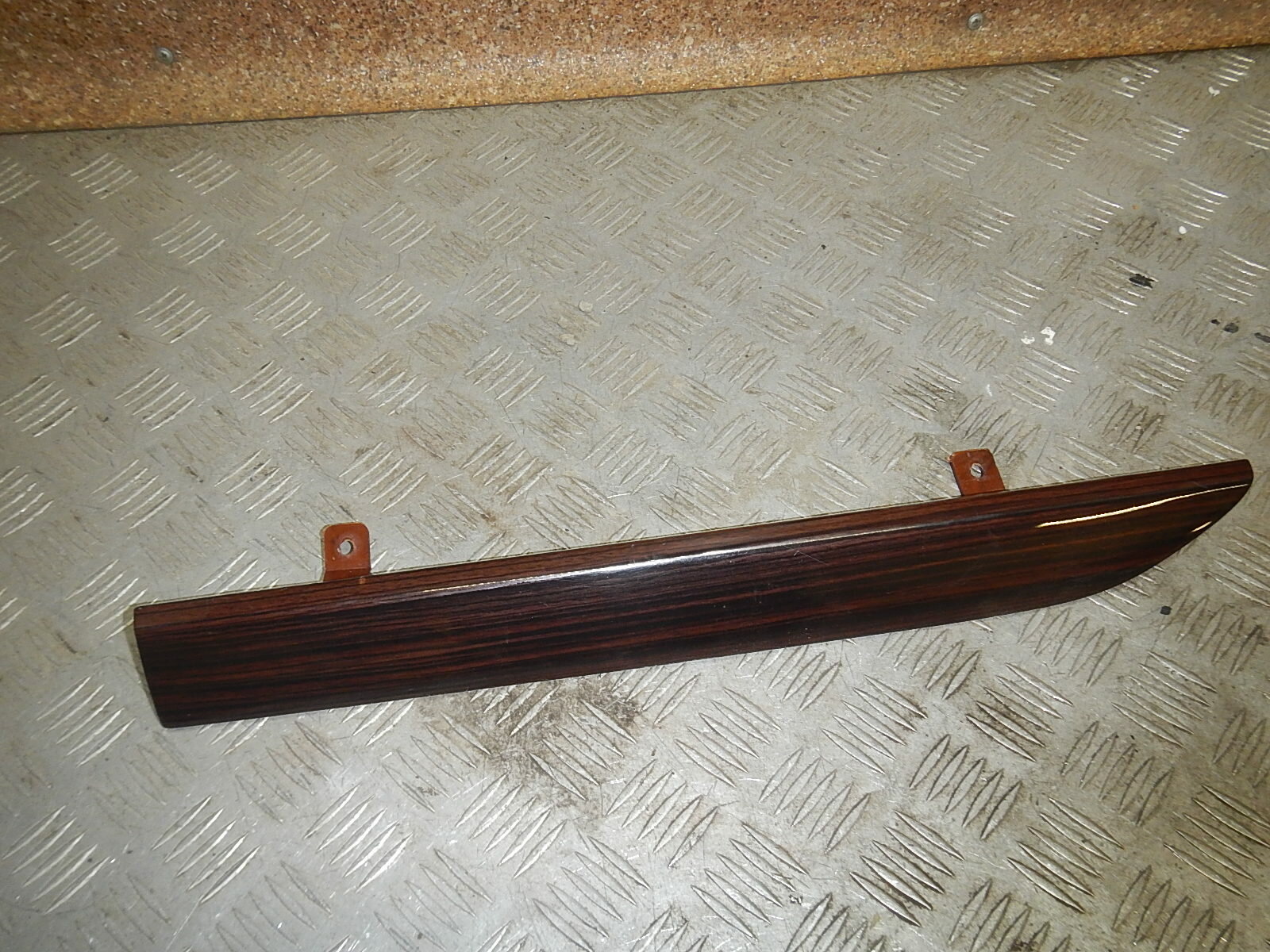 Б/У Накладка декоративная, Opel (Опель)-ANTARA (07-) OPEL ANTARA (07-) Царапины, трещина на креплении. 590490 GENERAL MO...