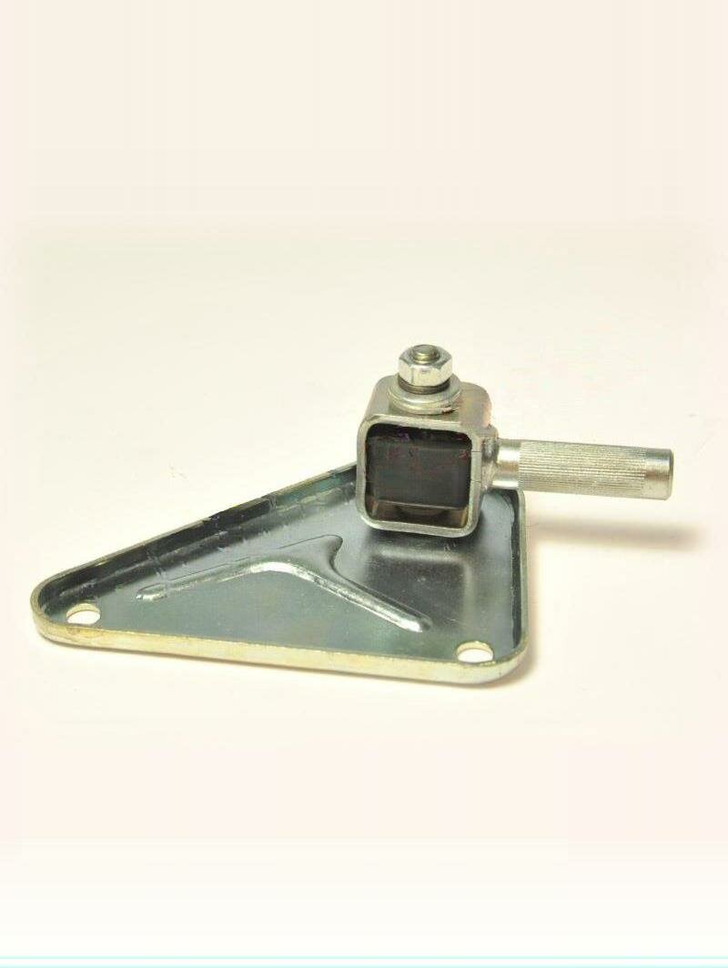 Кронштейн тяги кулисы ВАЗ 2110, 2111, 2112, нов/об, 21100-1703168-10