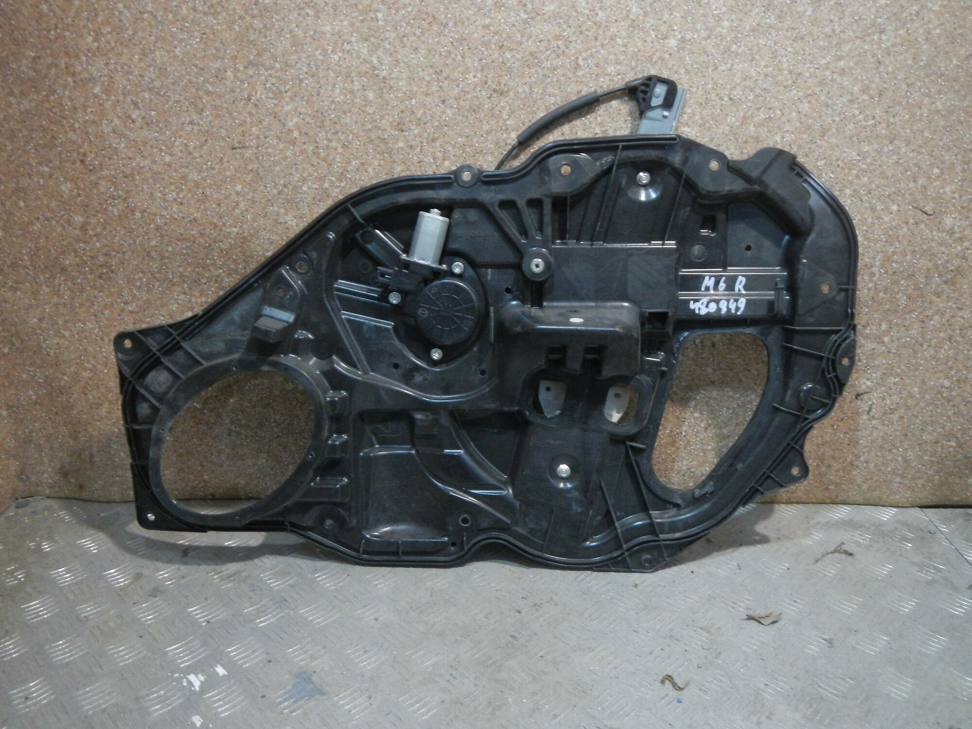 Б/У Стеклоподъемник электр.передний правый, Mazda (Мазда)-6 (GH) (07-) MAZDA 6 (GH) (07-) С моторчиком правый Руль без по...