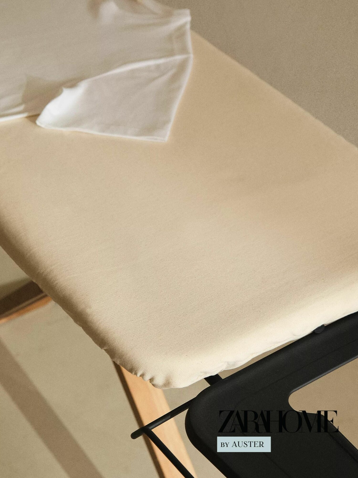 ZARA HOME Чехол для гладильной доски 137х55 см на завязках, 1 шт
