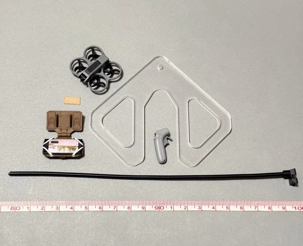 Модель БПЛА ES 26070A для фигурок 1/6