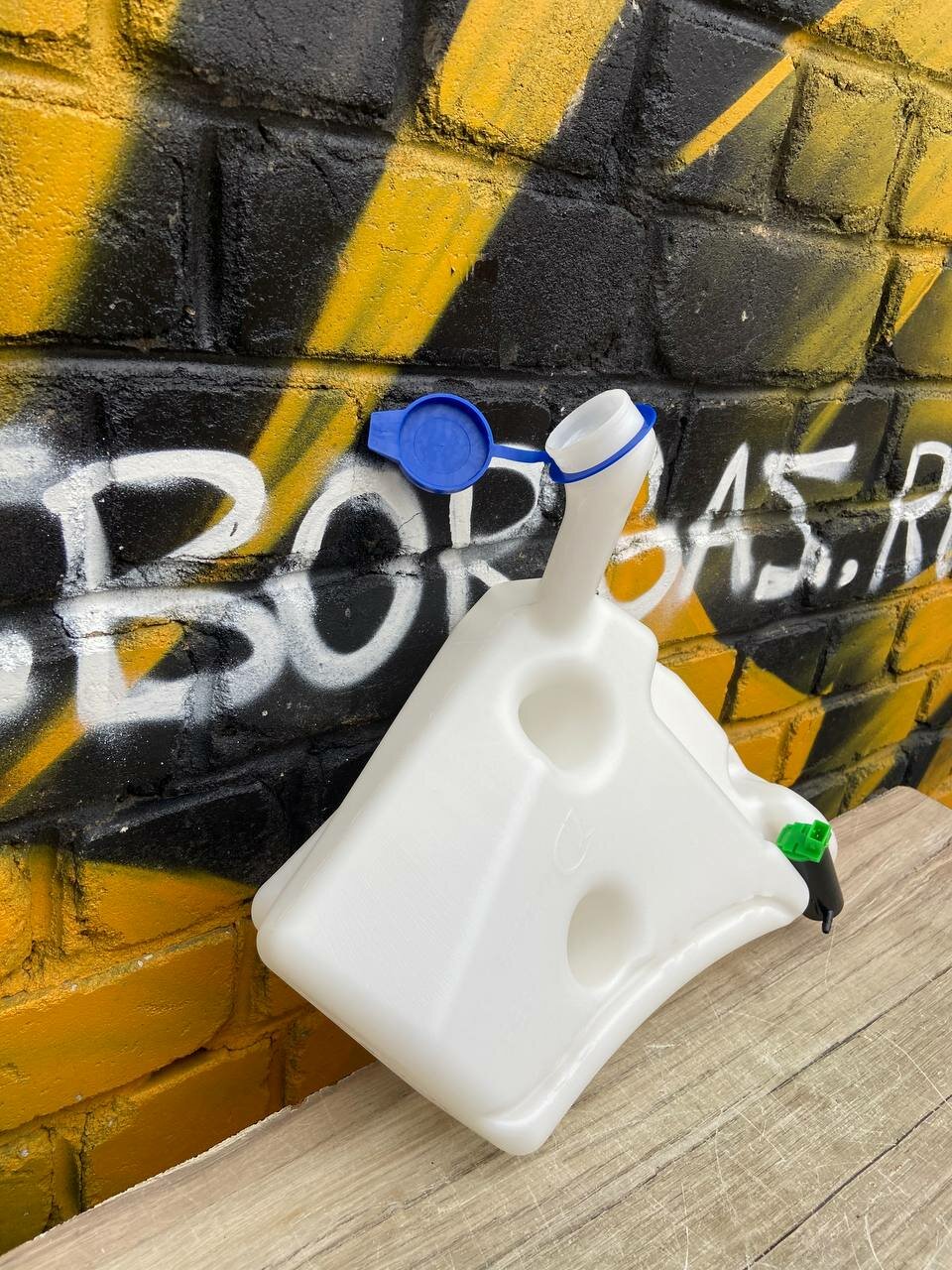 Бачок омывателя лобового стекла, для автомобилей ГАЗель, универсальный