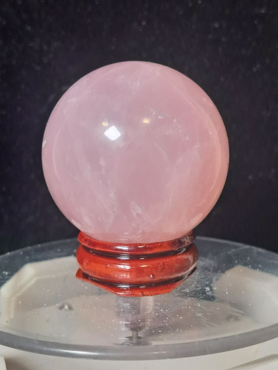 Шар розовый кварц, натуральный камень, амулет, талисман, оберег, декор для дома, 122 г