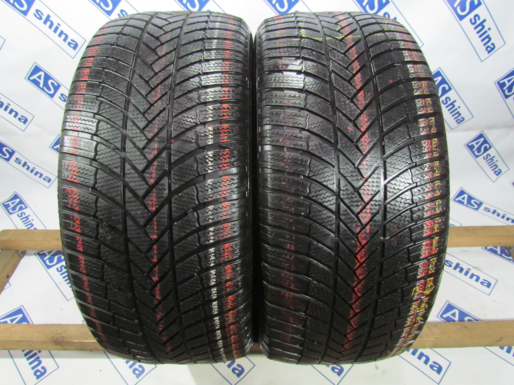 Bridgestone Blizzak LM-005 285 45 R20 зимние БУ шины 10-20% износ , артикул 0028472