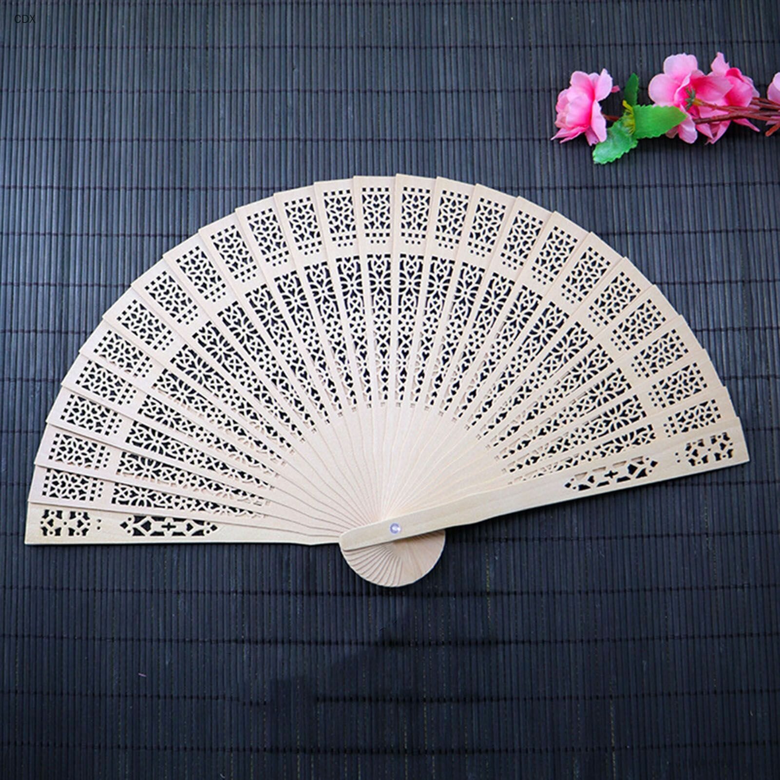 Веер складной деревянный ручной