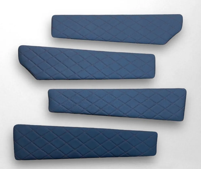 Дверные вставки ВАЗ 2109 / 21099, экокожа, ромб, красная строчка