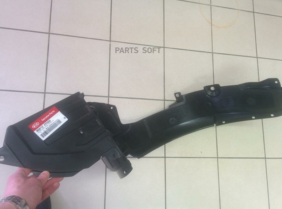 868124Y500 HYUNDAI-KIA Подкрылок KIA RIO 12MY передний правый