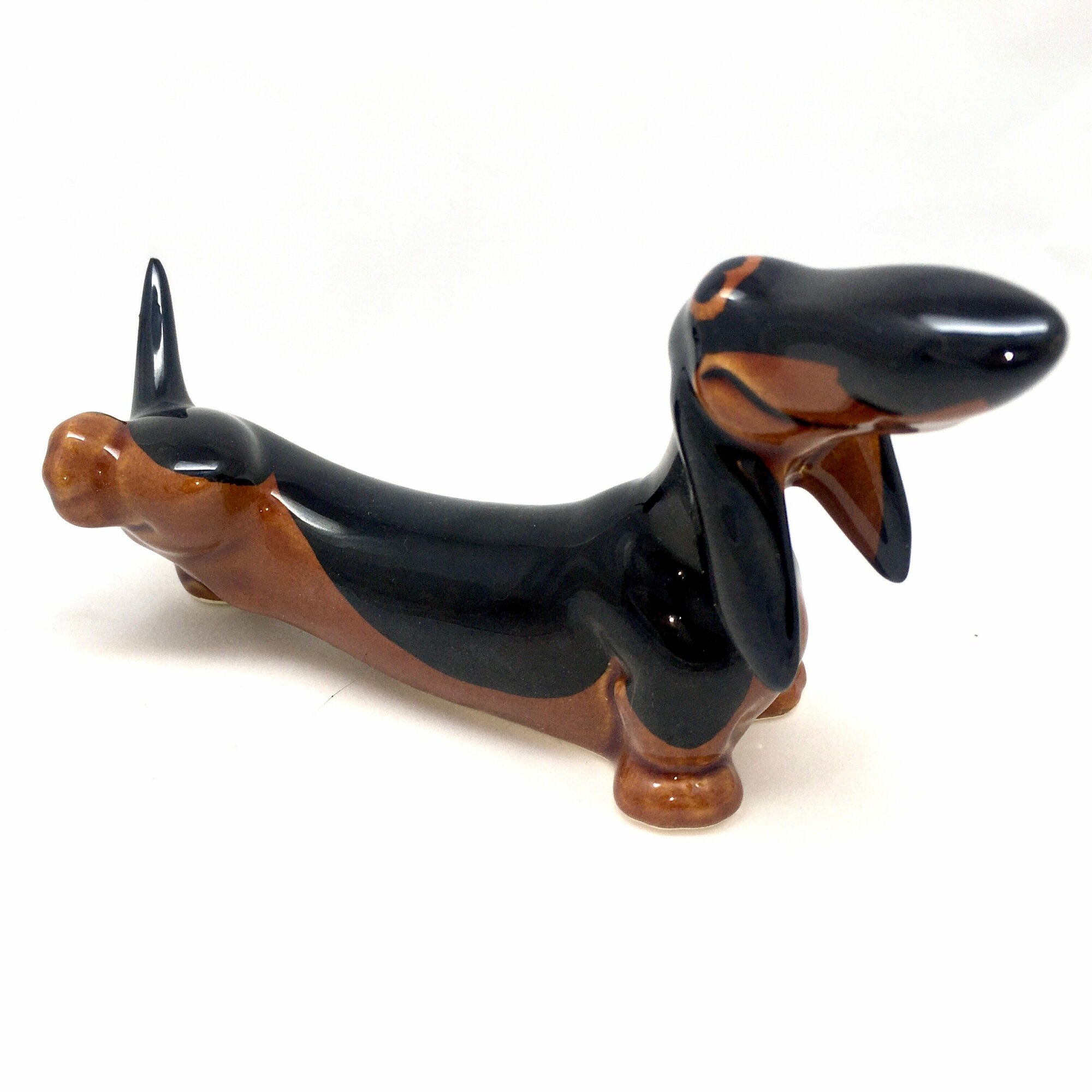 Статуэтка такса смешная черно-рыжая