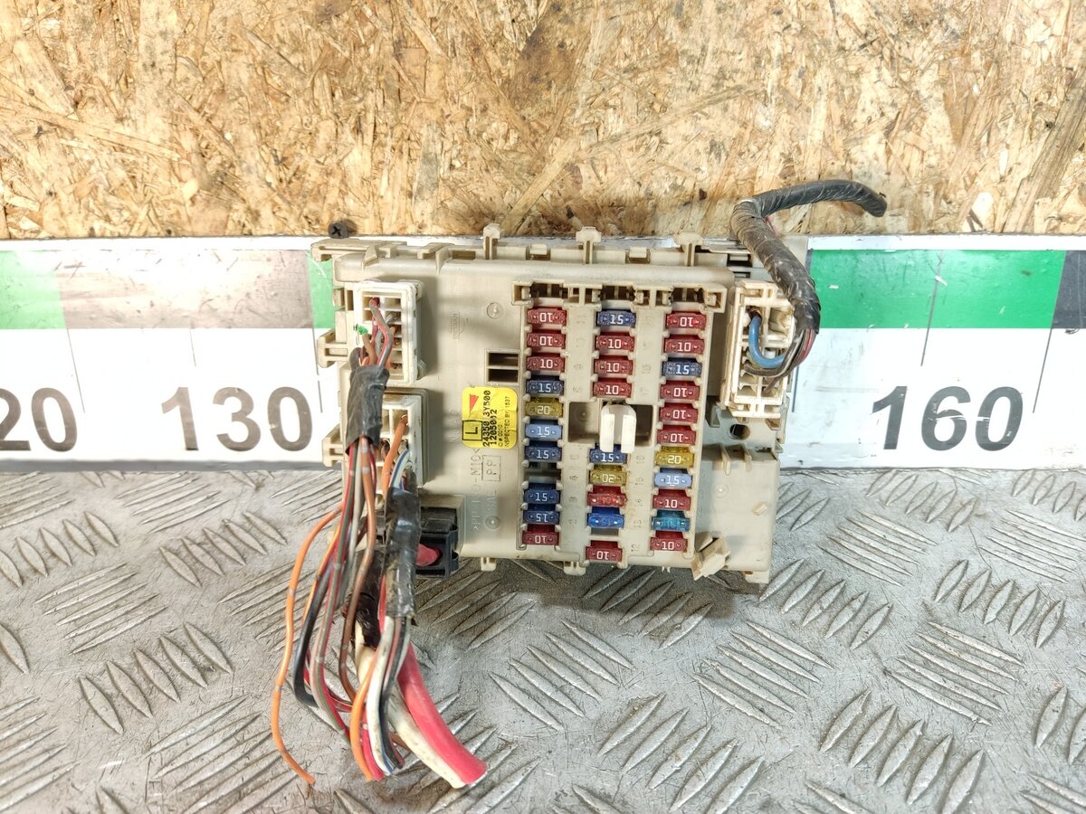 Блок предохранителей салонный NISSAN Maxima a33 243503Y500