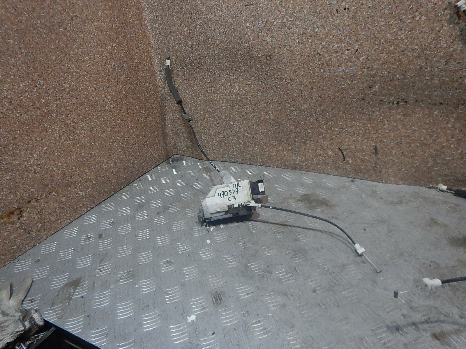 Б/У Замок двери передней правой, Citroen (Ситроен)-C3 (09-16) CITROEN C3 (09-16) 6 контактов без повреждений. 490577 Peug...