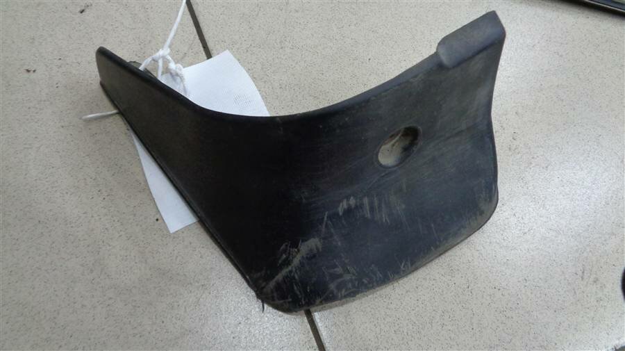 Брызговик задний левый от Toyota Corolla E150 2006-2013