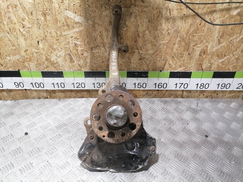 Кулак поворотный передний правый MERCEDES S w221 2213323001