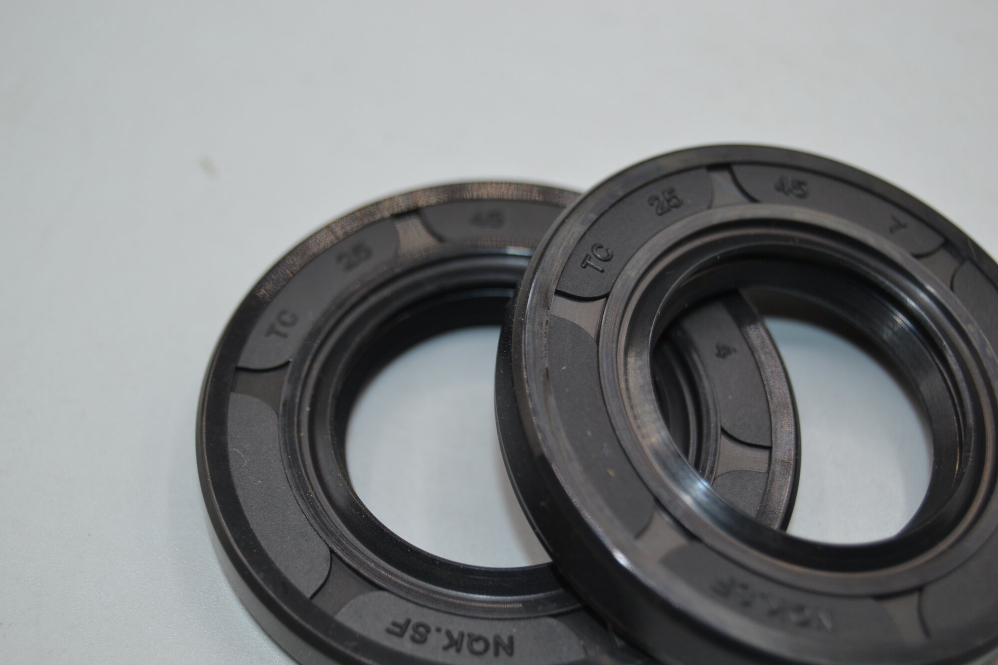 Манжеты сальники 25x45x7, (2шт)