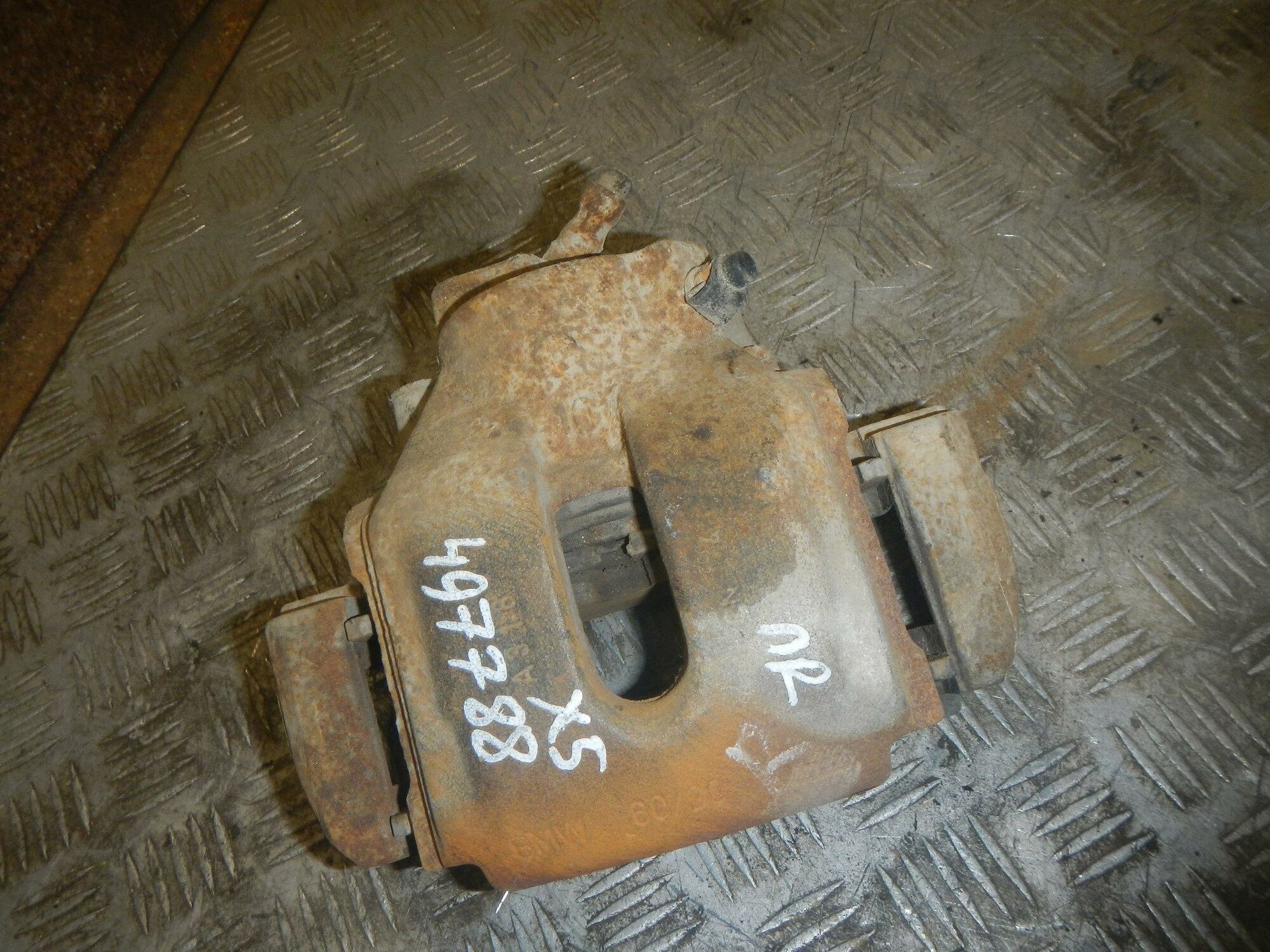 Б/У Суппорт передний правый, BMW (БМВ)-X5 (E53) (99-06) BMW X5 (E53) (99-06) Без видимых повреждений. 497788 BMW арт. 34...