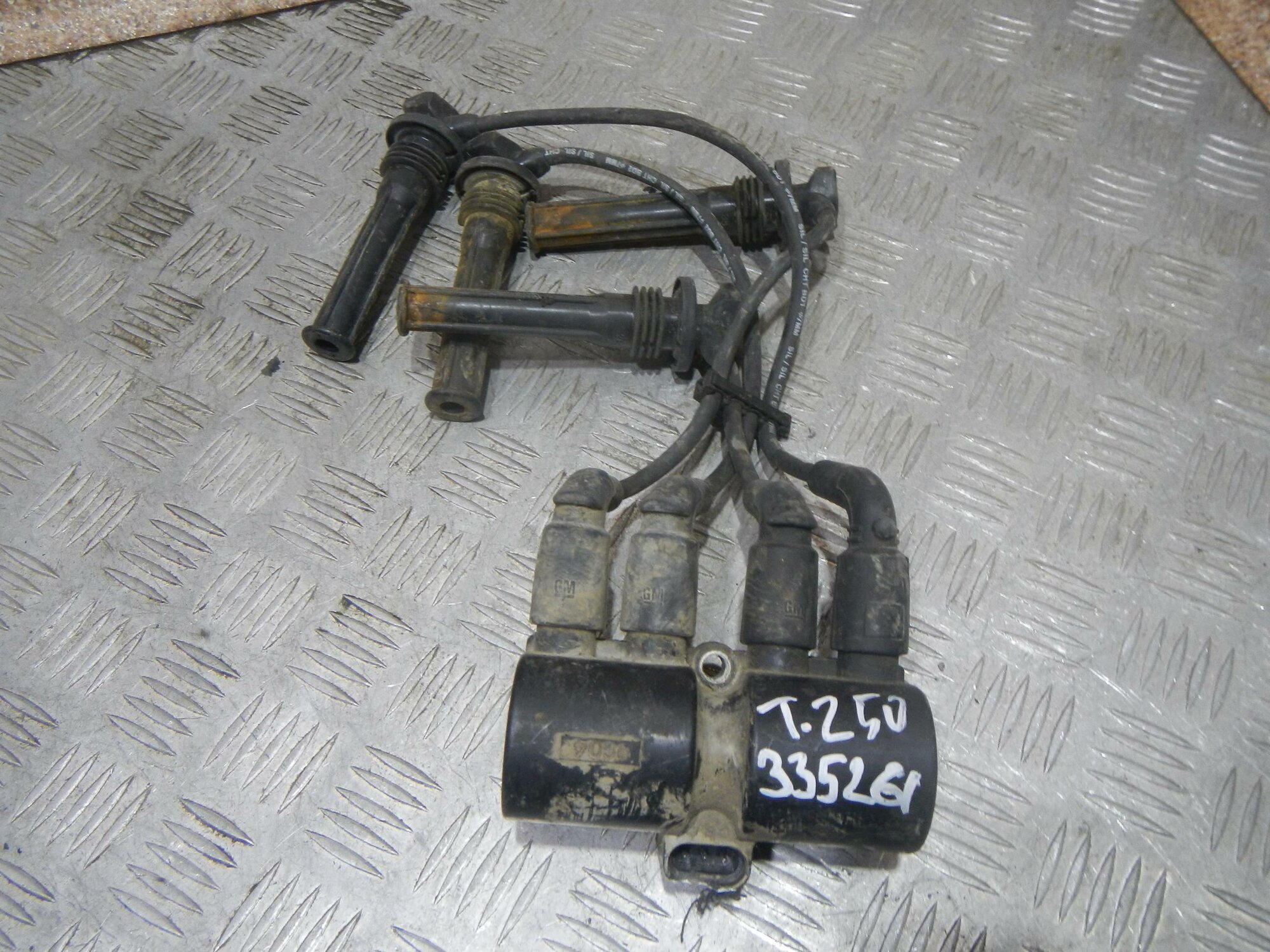 Б/У Катушка зажигания, Chevrolet (Шевроле)-AVEO T250 SDN (05-11) CHEVROLET AVEO T250 SDN (05-11) Сломан разъем. 335261 G...