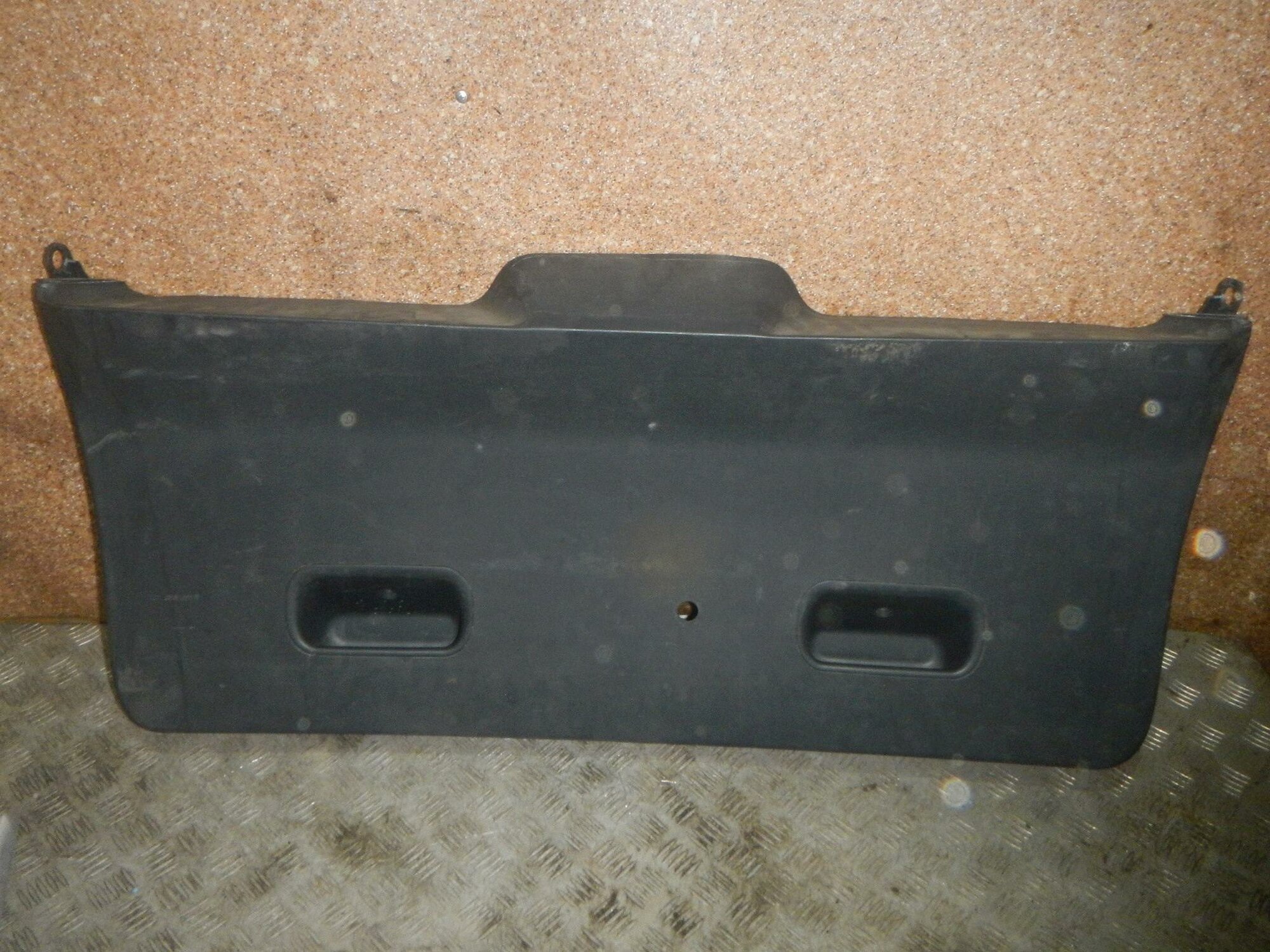 Б/У Обшивка двери багажника, Opel (Опель)-MERIVA (03-10) OPEL MERIVA (03-10) Царапины. 407933 GENERAL MOTORS арт. 13222692