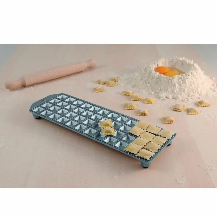 Форма для приготовления 48 квадратных равиоли Eppicotispai 25х25 мм со скалкой