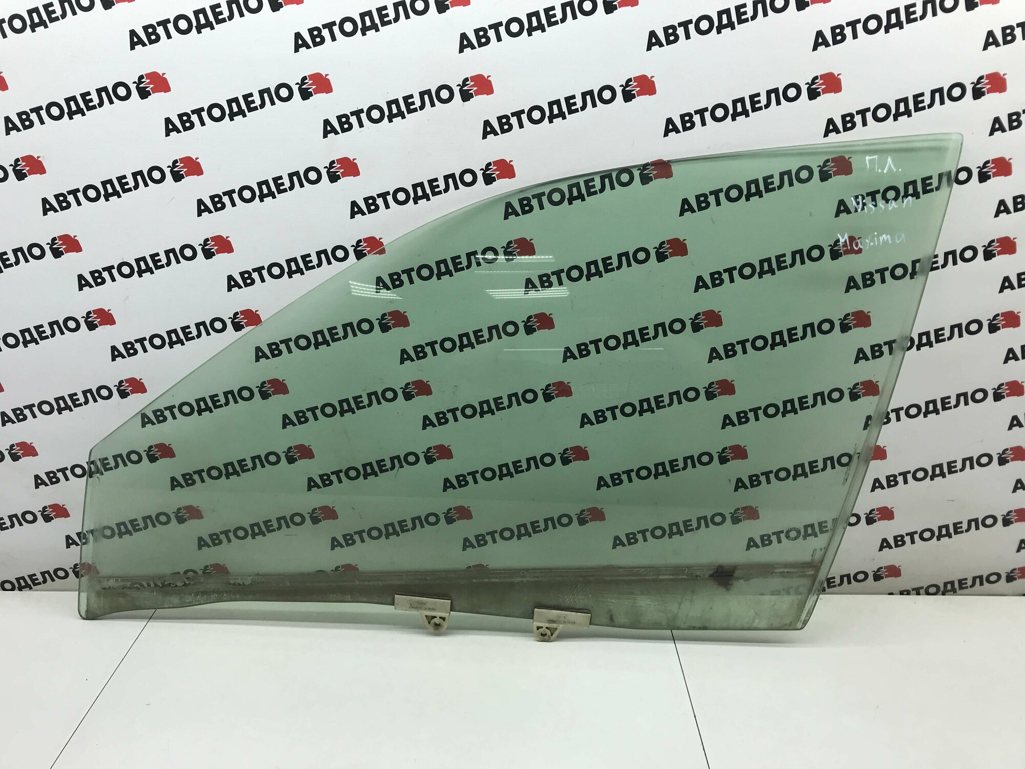 Стекло двери п/л Nissan Maxima A33 2000 г.в