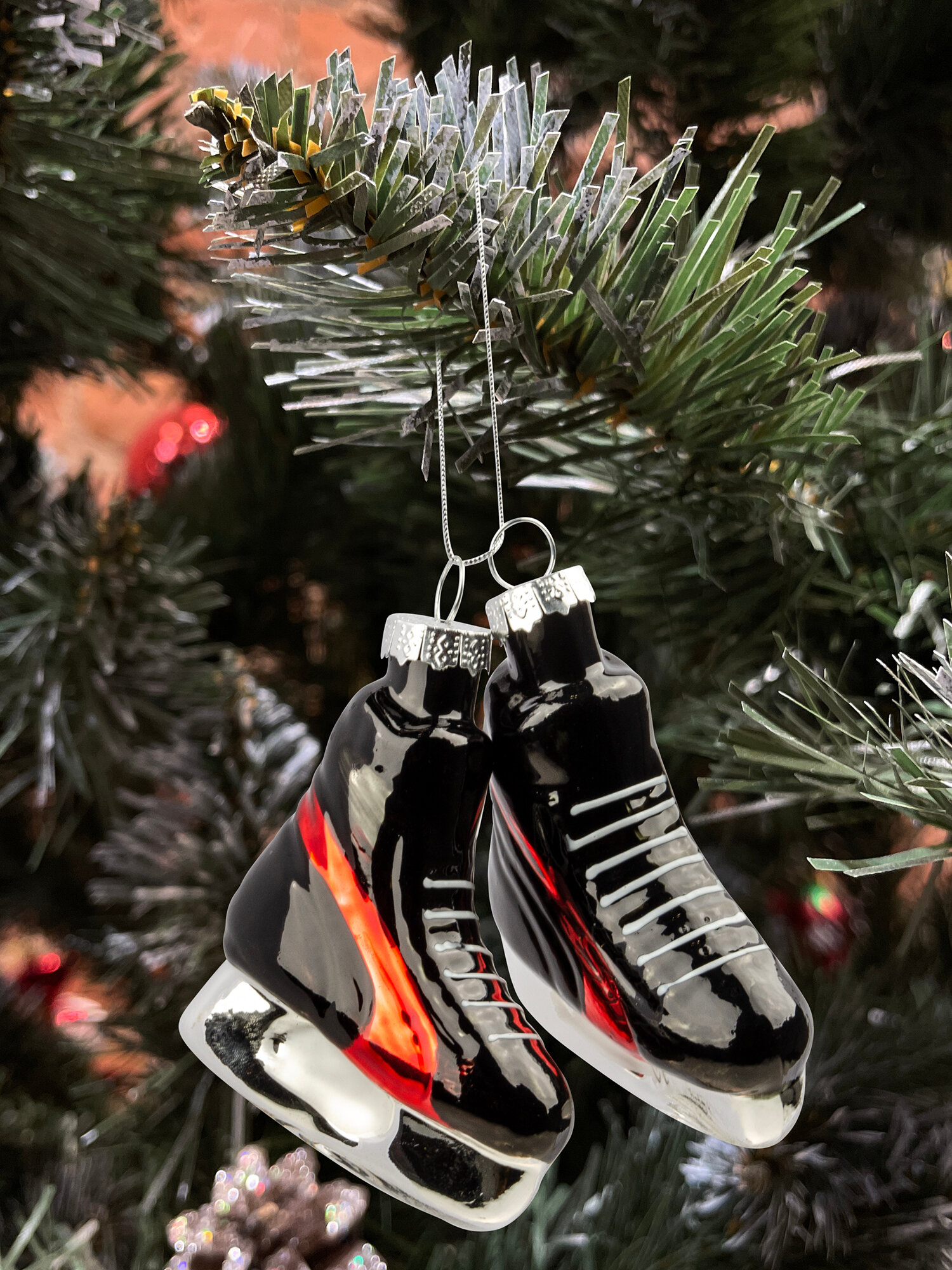 Стеклянные новогодние елочные игрушки "UltraMarin" 190-LN "Коньки"