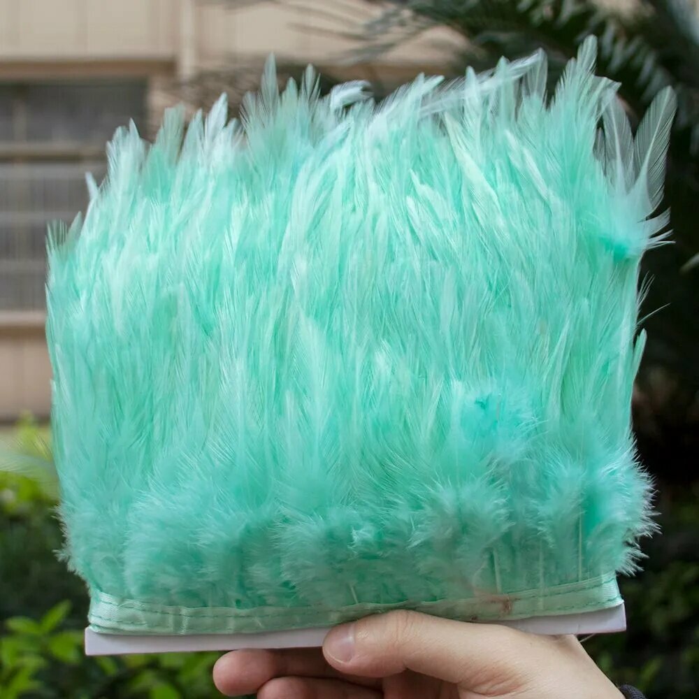 Лента из перьев петуха длиной 1 метр для шитья праздничной одежды, украшения перьями, рукоделия