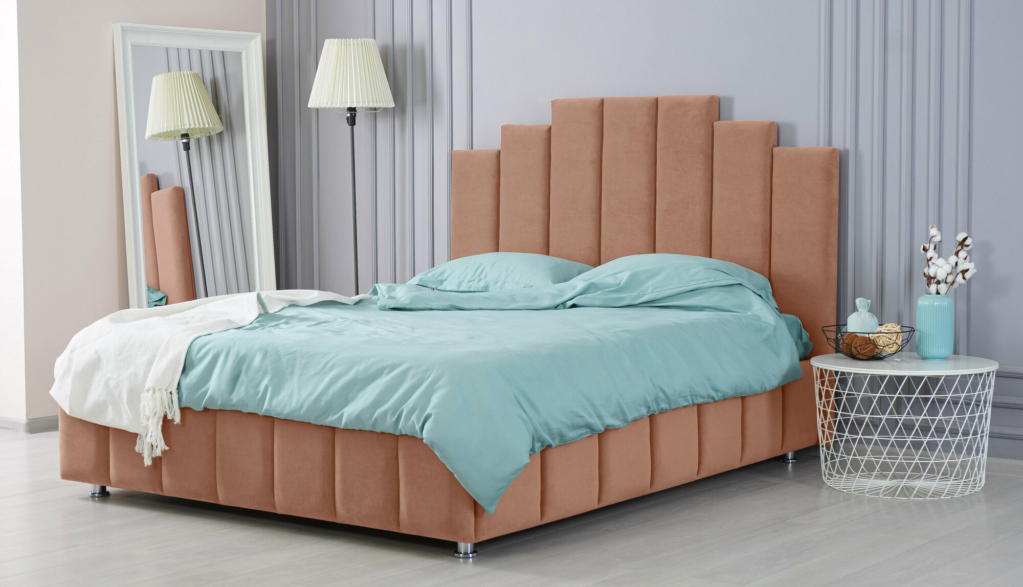 Двуспальная кровать 140х200 с подъемным механизмом, "ARTI" с мягким изголовьем для дома, для спальни, ортопедическое основание, с ящиком для белья. Велюр розовый Teddy 026