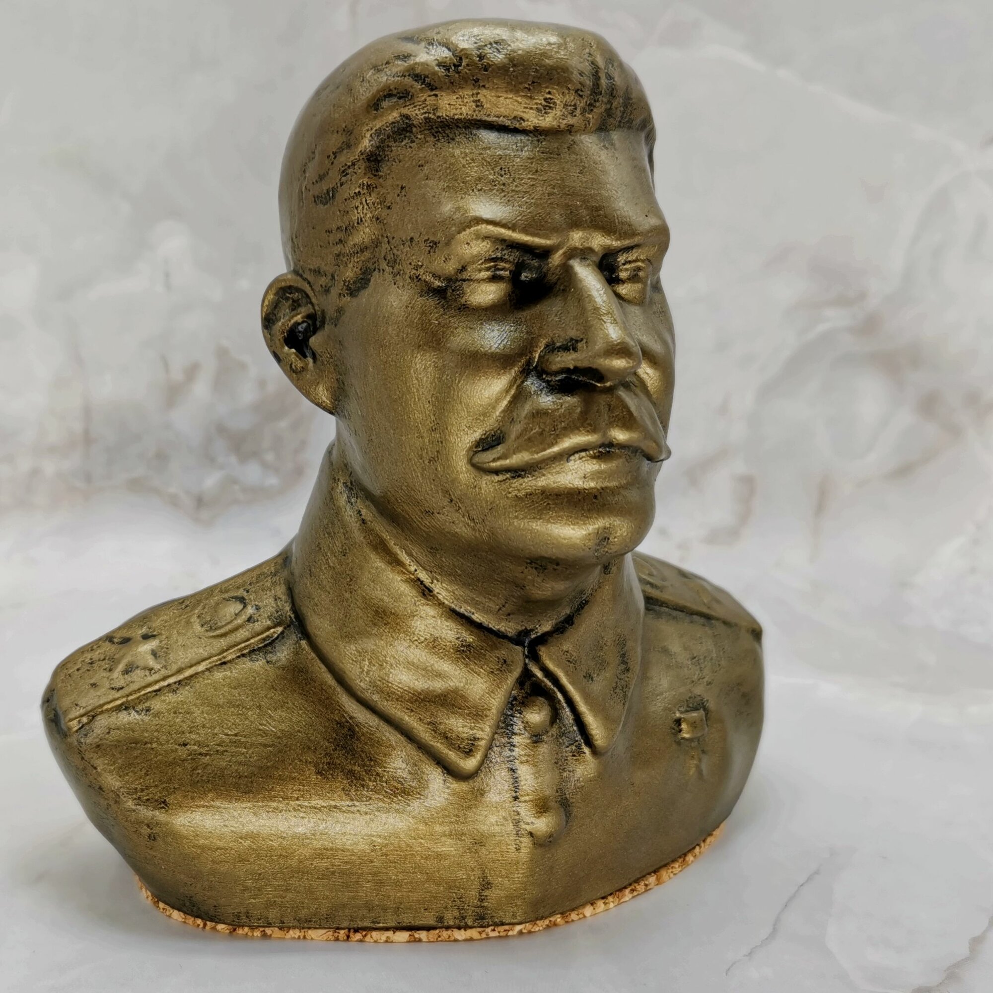 Бюст И. В Сталин / Статуэтка для интерьера / Высота 13 см, цвет - бронза