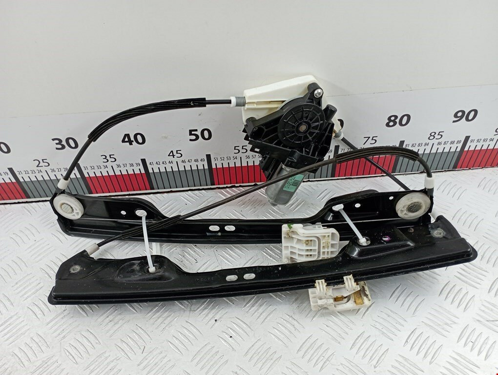 Стеклоподъемник электрический двери передней правой Dodge Journey (JC) 68043734AA арт. 1848264