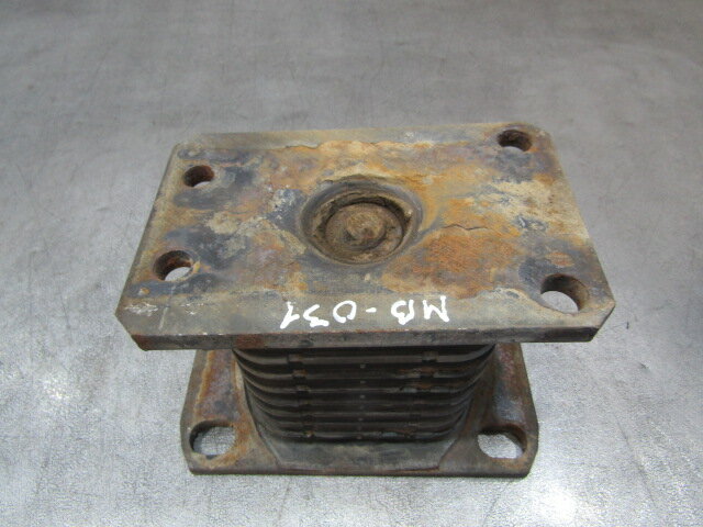 Подушка задней рессоры Mercedes Actros, Axor, есть повреждение