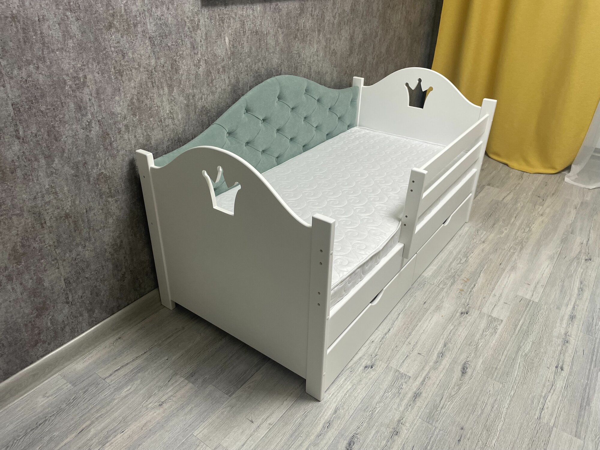 Детская кровать Корона мягкая с ящиками с бортиками / Детская кровать " Корона мягкая с ящиками " / подростковая кровать сосна