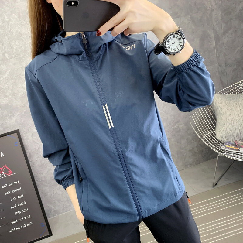 Куртка спортивная