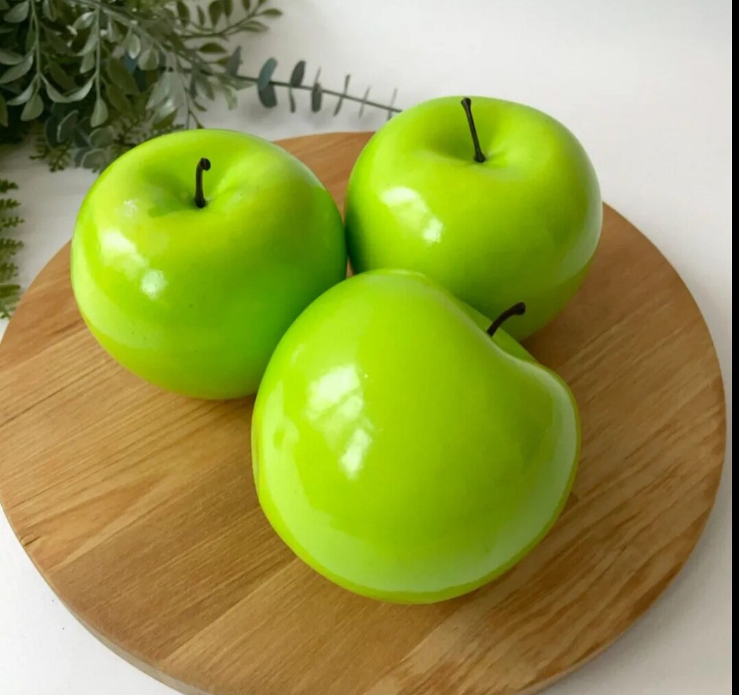 Декоративные фрукты - муляжи яблок, 8 штук, размер 8 сантиметров