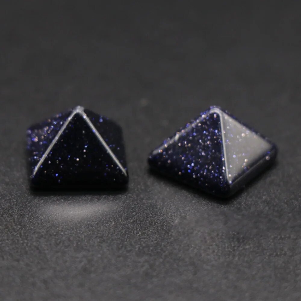 Зелёный авантюрин пирамидка J-Blue sandstone