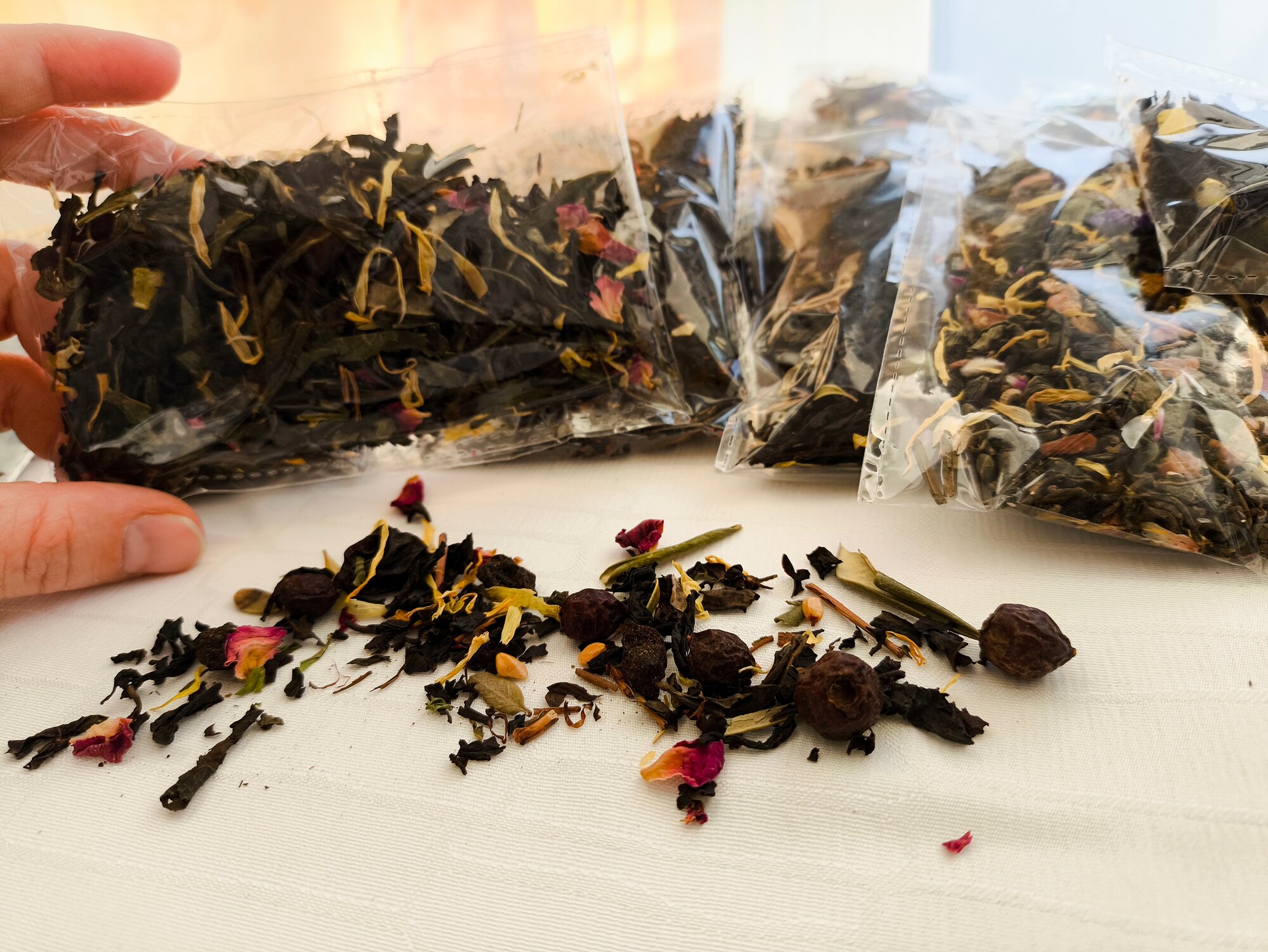 Набор чая, 5 сортов, листовой, чёрный и зелёный в коробке, 140 гр