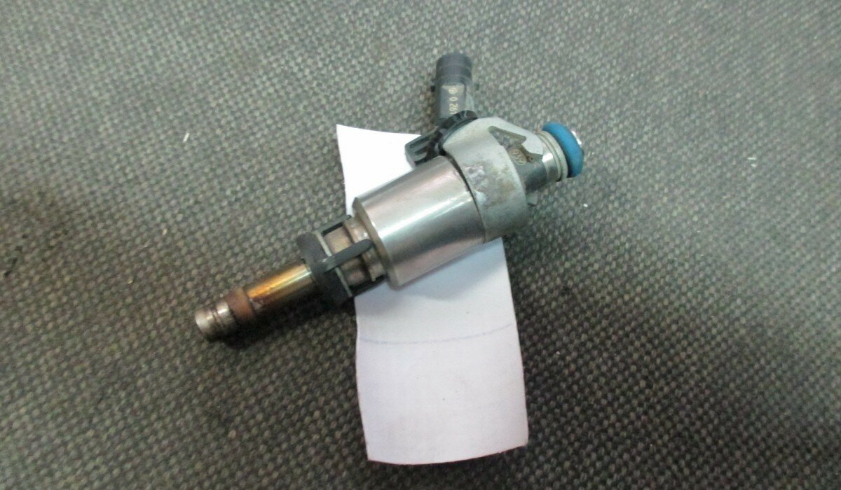 Форсунка инжекторная электрическая Passat CC Volkswagen 06H906036G