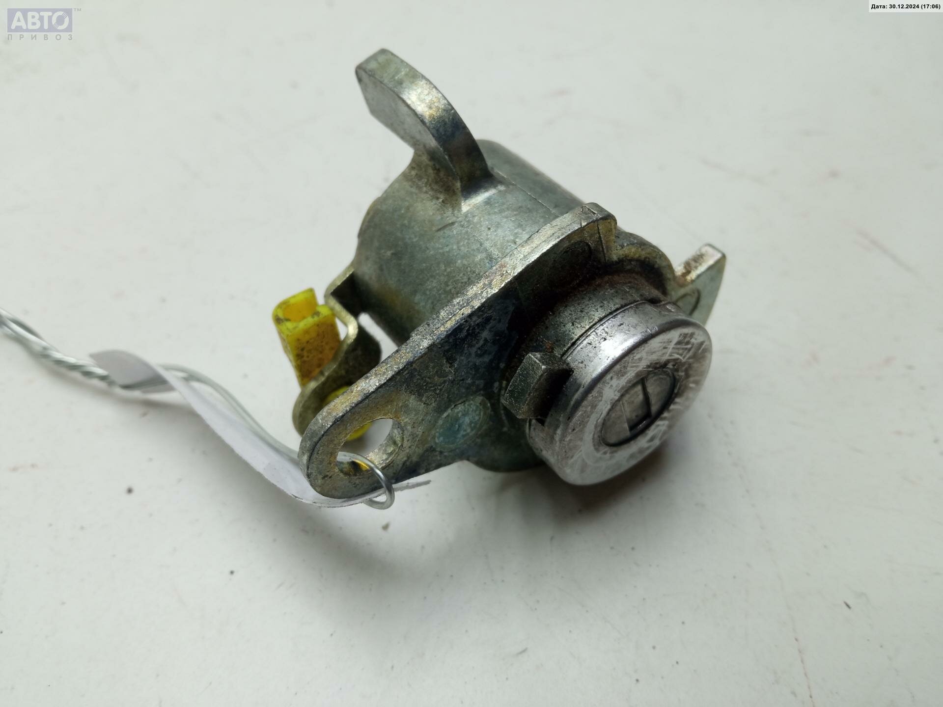 Личинка замка Suzuki Liana